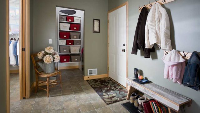 ONE HEALTHY HABIT: Declutter Your Spaces