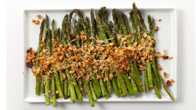 Italian Roasted Asparagus With Walnuts and Parmesan Cheese | Experience ...