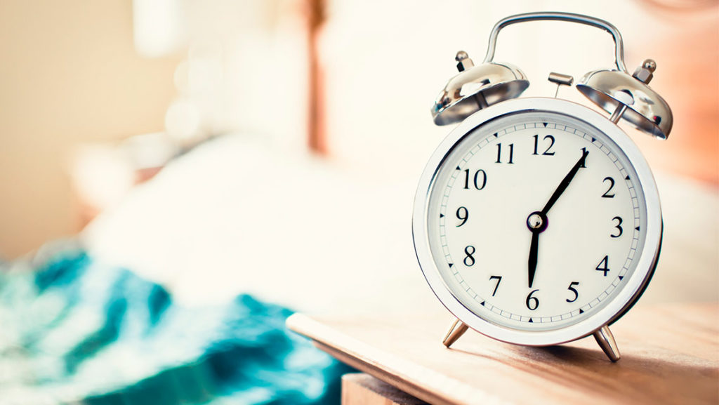 ONE HEALTHY HABIT: Wake Up at the Same Time Everyday