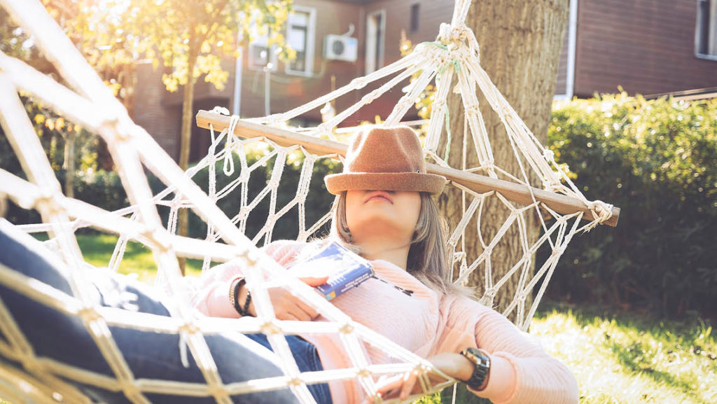 4 Tips to Actually Relax This Weekend