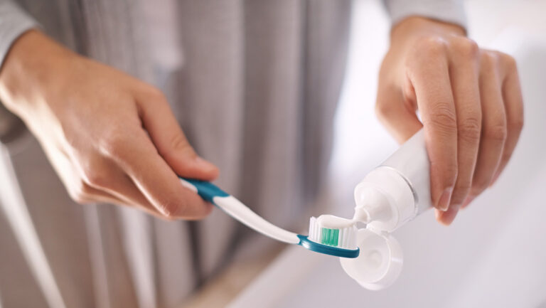 How to Avoid Toxins in Your Toothpaste: 12 Ingredients to Ditch Now