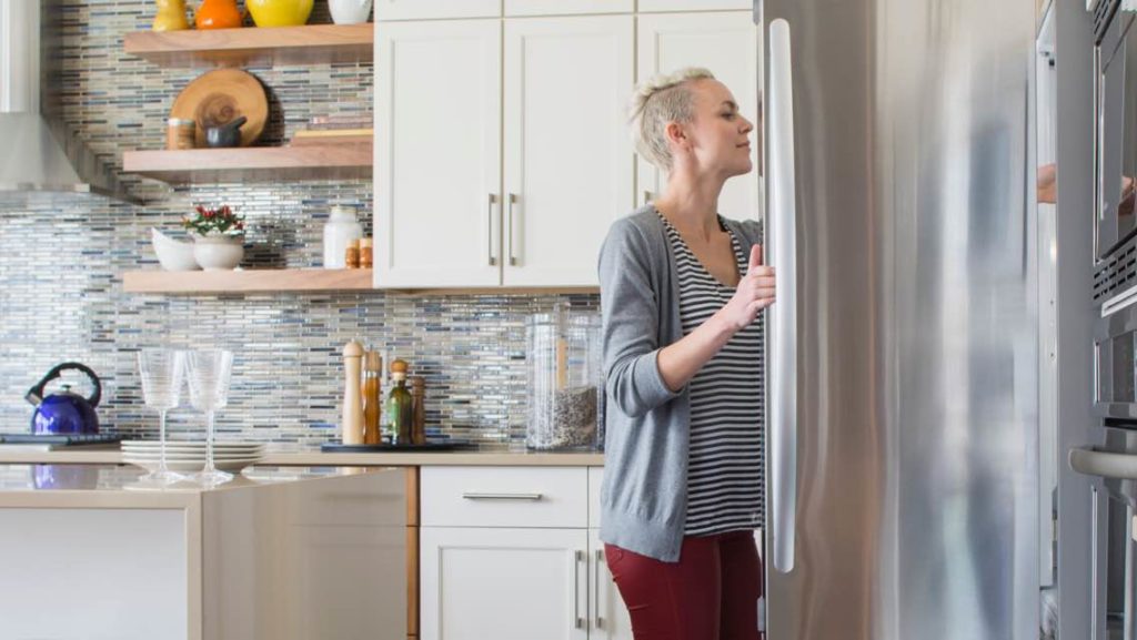 Dietitian-Approved Snacking Tips for Working at Home
