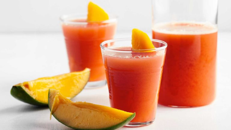 Mango-Berry Smoothie | Experience Life