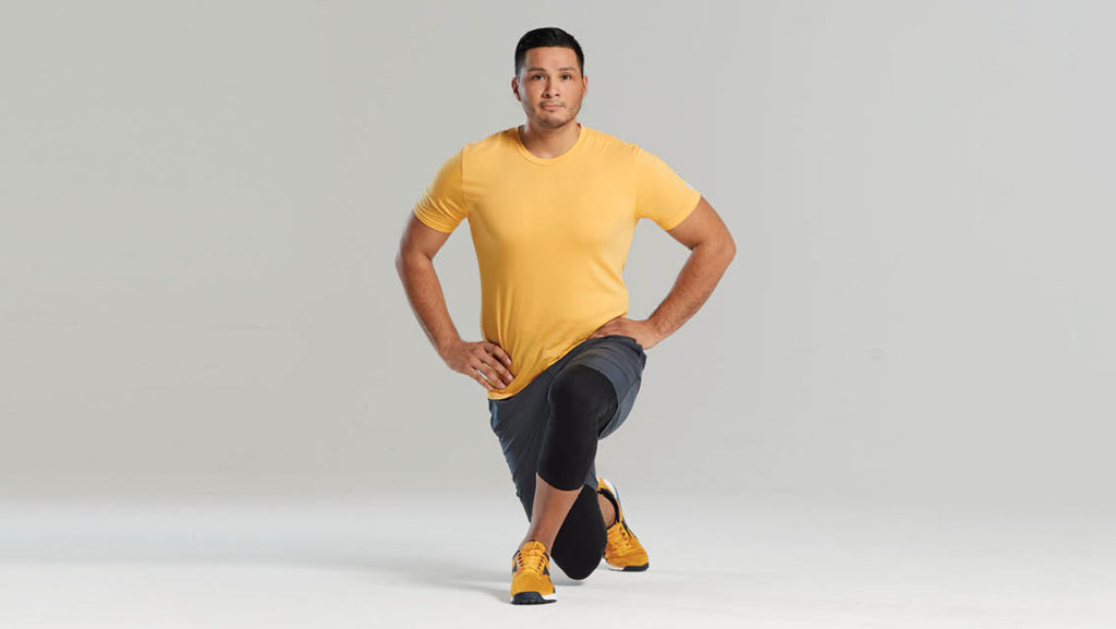 How to Do the Curtsy Lunge