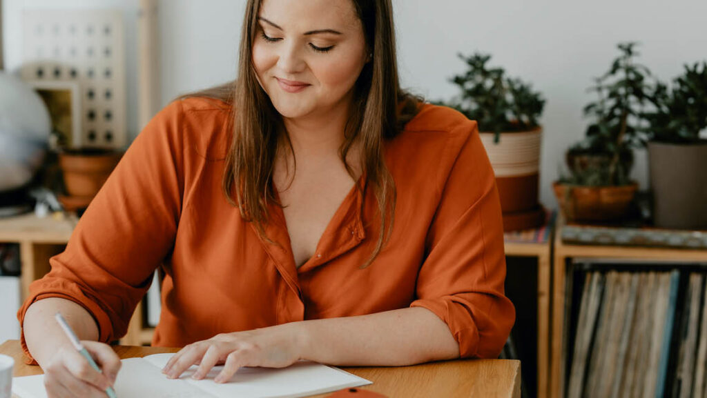 6 Ways to Practice Body Neutrality