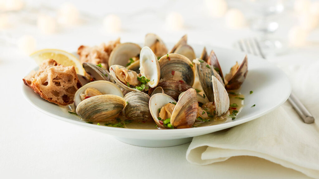 Littleneck Clams Steamed in White Wine | Experience Life