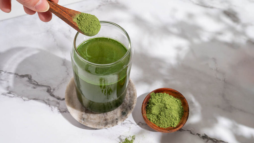 How to Find the Right Greens Powder for You